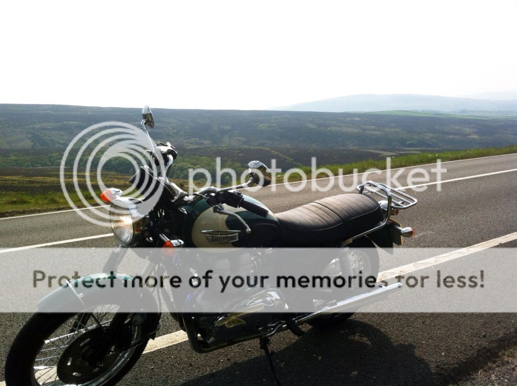 T100 on Snakes Pass | Triumph Rat Motorcycle Forums